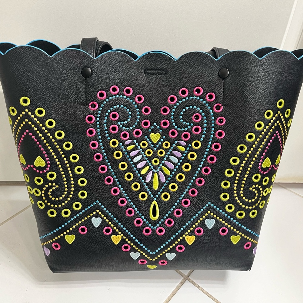 Betsey Johnson Large Scalloped Tote Bag - Gem